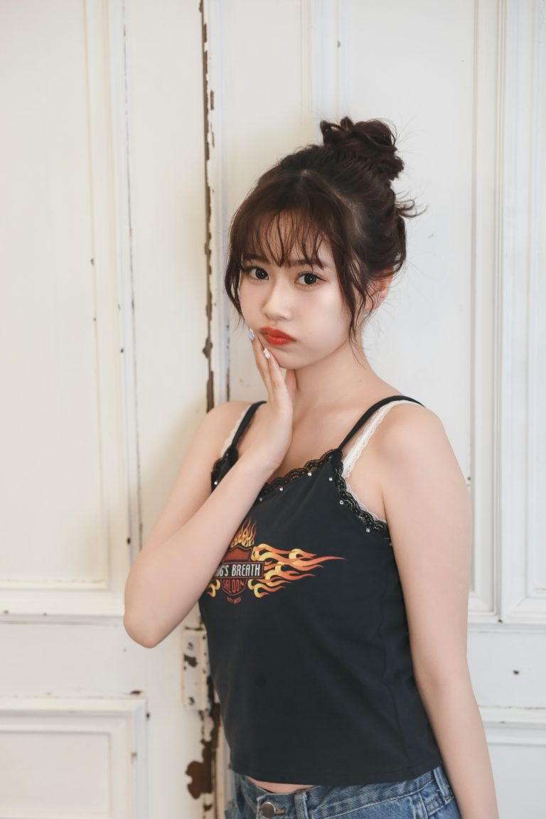 Z世代のファッションアイコン瀬川陽菜乃(ひなぽん)が、SPINNS(スピンズ)の夏ビジュアルに初登場！ この夏推しスタイルをひなぽんが提案。 | SPINNS